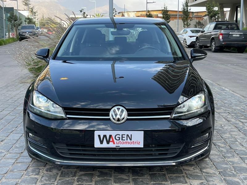 2018 Volkswagen Golf HIGHLINE 2.0 TDI - Wagen automotriz