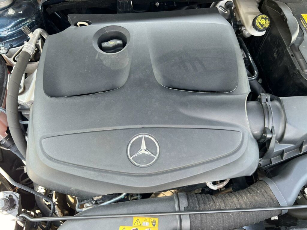 2021 MERCEDES BENZ GLA 200 - Wagen automotriz